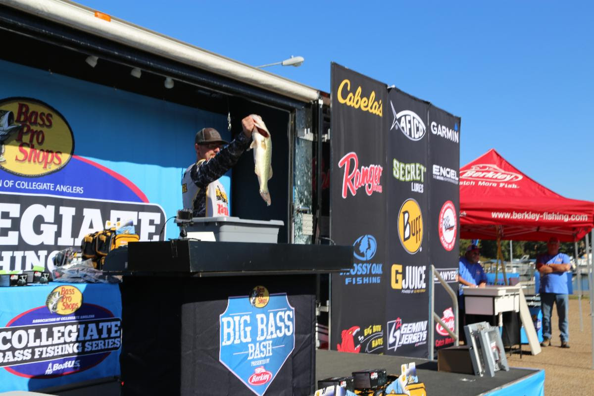 Schneider Takes Big Bass Honors in Bass Pro Shops Big Bass Bash ...